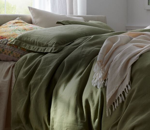 Why Choose Temperature-Regulating Bedding | The Company Store